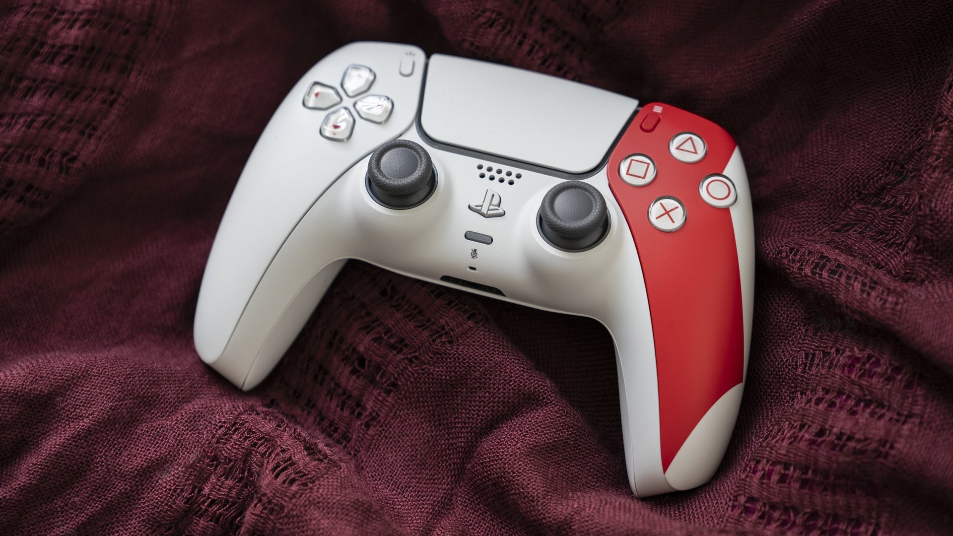 The DualSense “God of War 20th Anniversary” is now available - Gamers ...